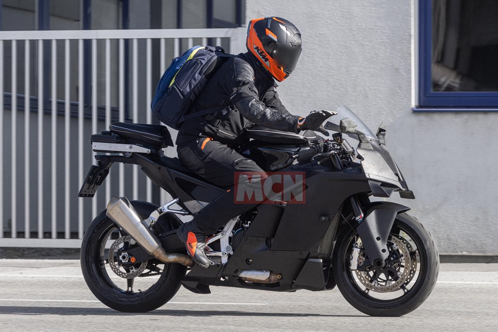 Spy shots reveal more about incoming KTM 990RC R sportsbike