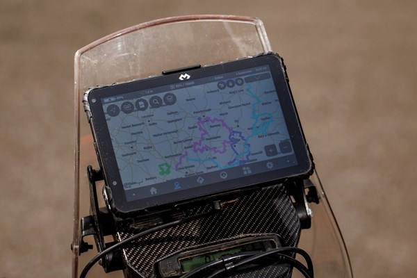Thork Racing’s DMD-T865 offers supreme navigation and more