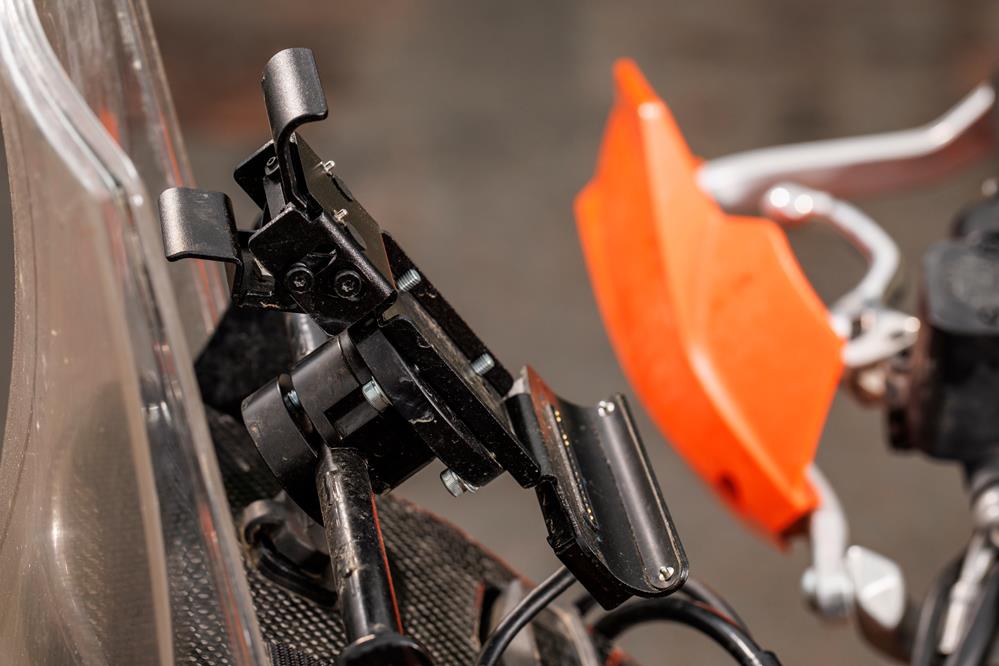 Thork Racing’s DMD-T865 offers supreme navigation and more