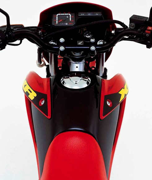 HONDA XR125L (2003-2013) Review | Speed, Specs & Prices