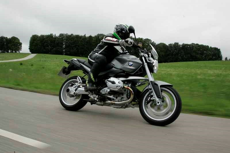 BMW R1200R (2006-2014) Review | Owner & Expert Ratings
