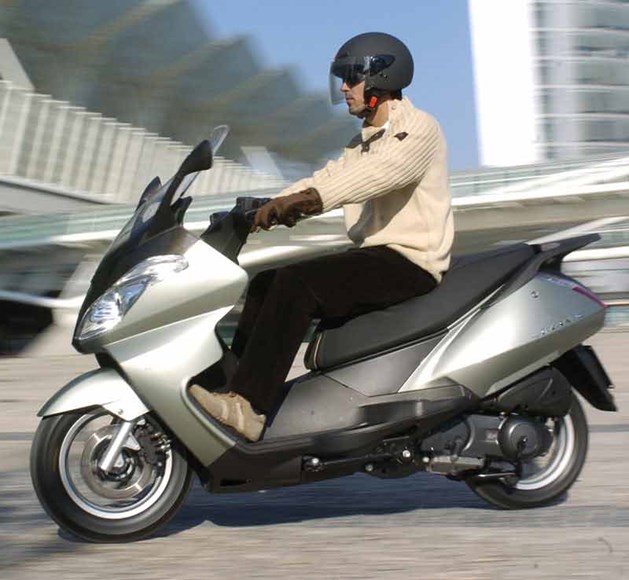 APRILIA ATLANTIC 500 (2002-2006) Review, Specs & Prices