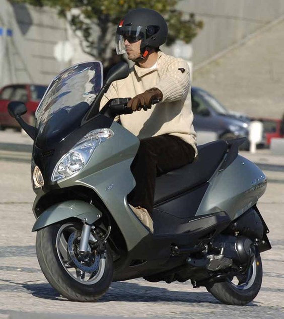 APRILIA ATLANTIC 500 (2002-2006) Review, Specs & Prices