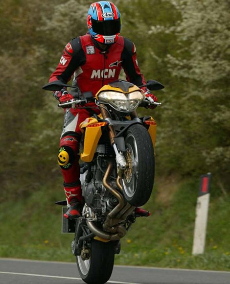 BENELLI TNT 1130 (2004-2018) Review | Speed, Specs & Prices