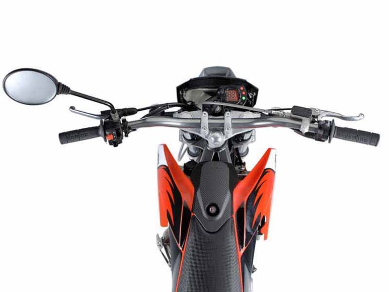 APRILIA RX50 (1997-2005) Review | Speed, Specs & Prices