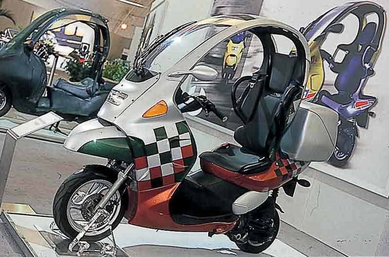 BMW C1 125 (2000-2002) Review | Speed, Specs & Prices