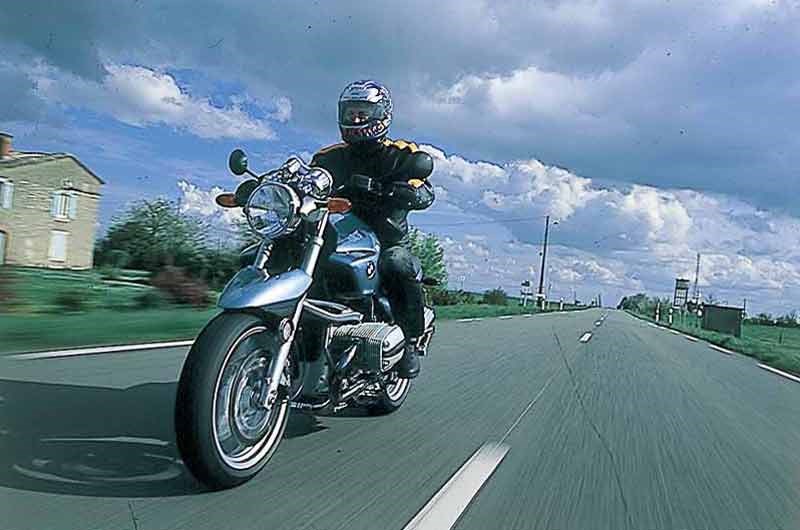 BMW R1150R (2001-2006) Review | Speed, Specs & Prices