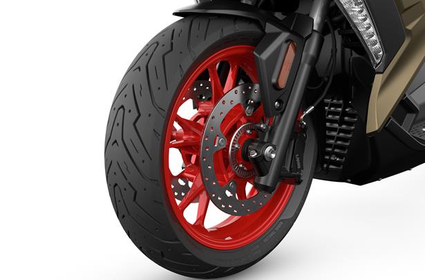 BMW heavily update practical C400 scooter family for 2025