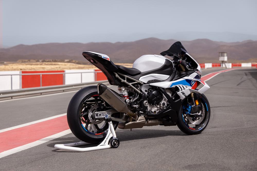 BMW lift the lid on the 2025 S1000RR and M1000RR superbikes