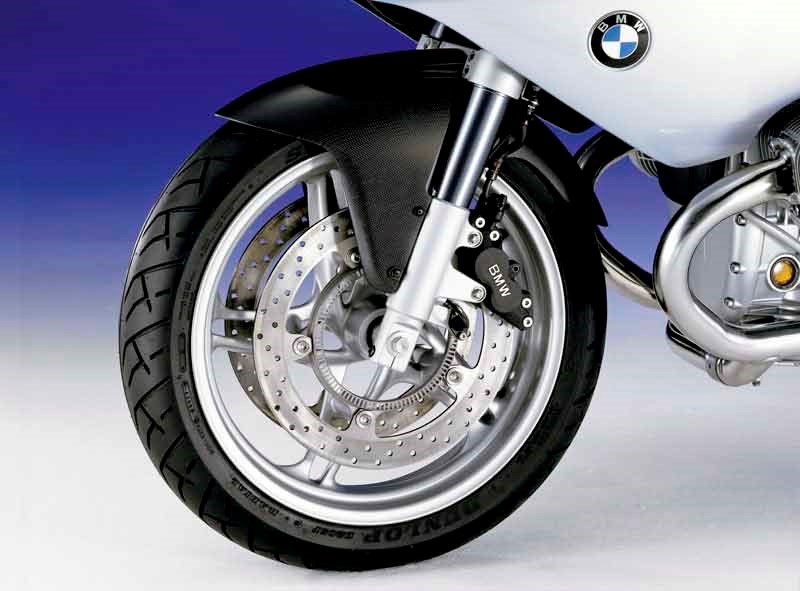 BMW R1100S (1999-2005) Review | Speed, Specs & Prices