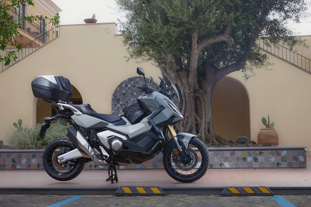 2025-on Honda X-ADV 750 Review | The adventure maxi-scooter