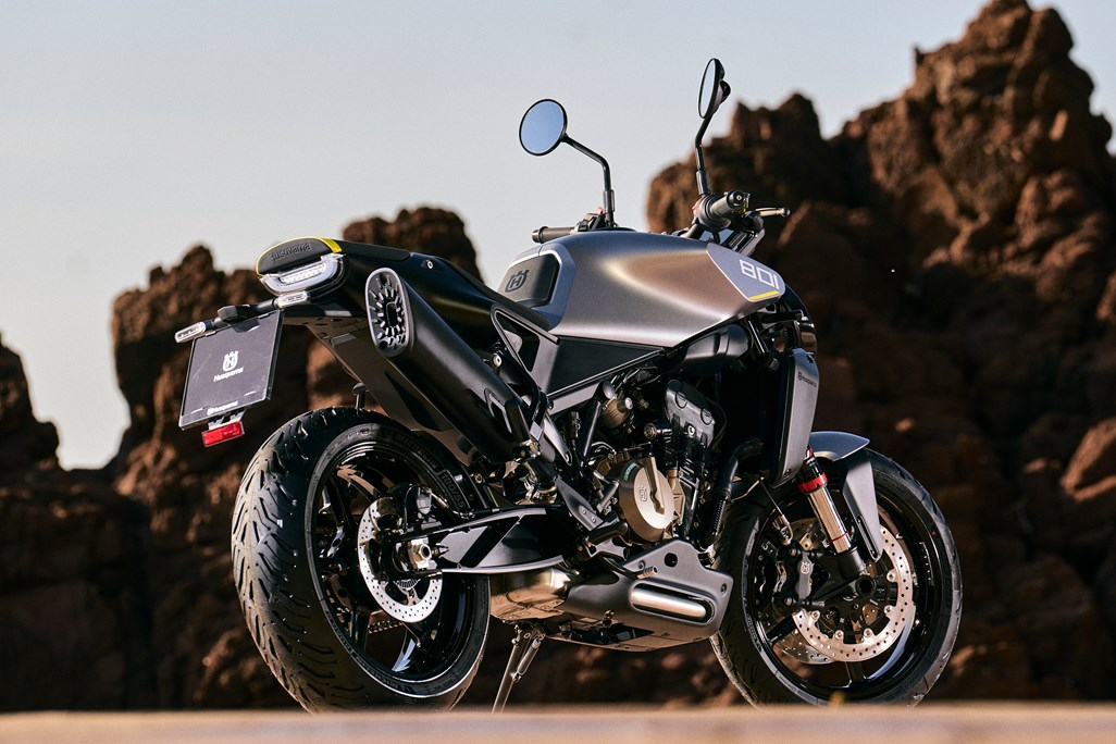2025-on Husqvarna Vitpilen 801 Review | Funky and feel good