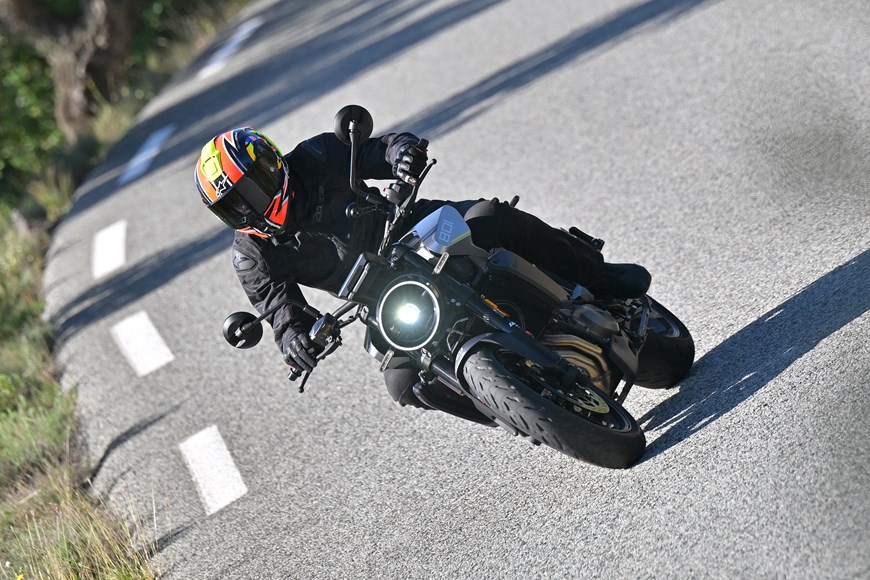 2025-on Husqvarna Vitpilen 801 Review | Funky and feel good
