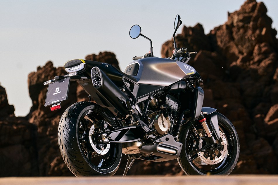 2025-on Husqvarna Vitpilen 801 Review | Funky and feel good