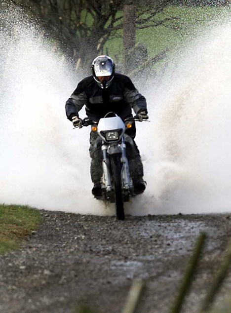 CCM 644 DUAL SPORT (2002-on) Review | Specs & Prices