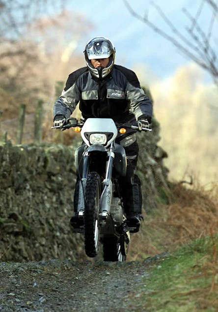 CCM 644 DUAL SPORT (2002-on) Review | Specs & Prices