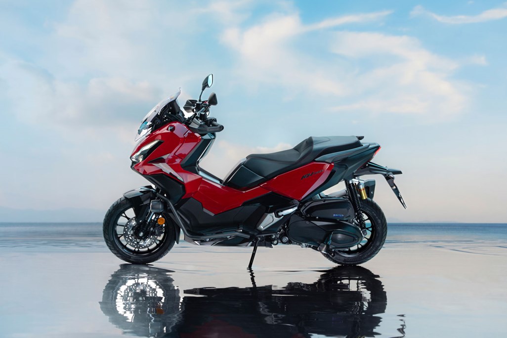 Honda shake-up their SH350i and ADV350 scooters for 2025