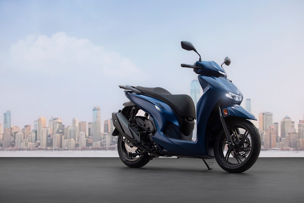 Honda shake-up their SH350i and ADV350 scooters for 2025