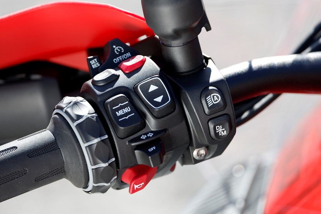 2024-on BMW R1300GS Adventure ASA Review | Sublime tech!