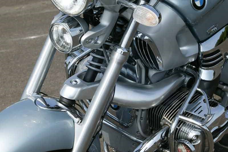 BMW R1200C (1997-2005) Review | Speed, Specs & Prices