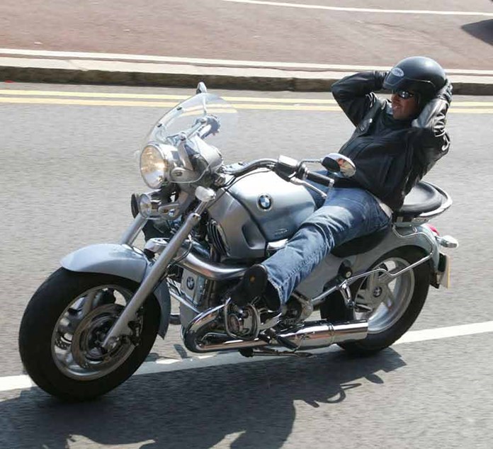 BMW R1200C (1997-2005) Review | Speed, Specs & Prices