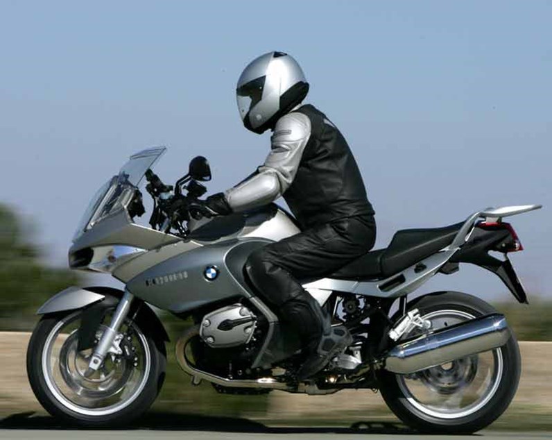 BMW R1200ST (2005-2007) Review | Speed, Specs & Prices