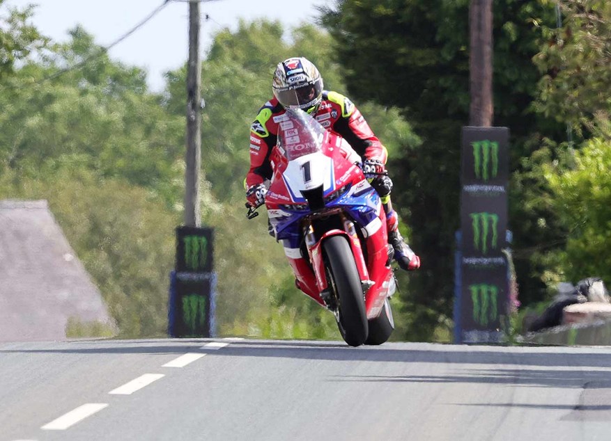 Roads: John McGuinness and Dean Harrison to both continue with Honda ...
