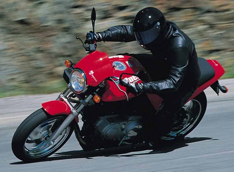 BUELL M2 CYCLONE (1997-2002) Review | Specs & Prices