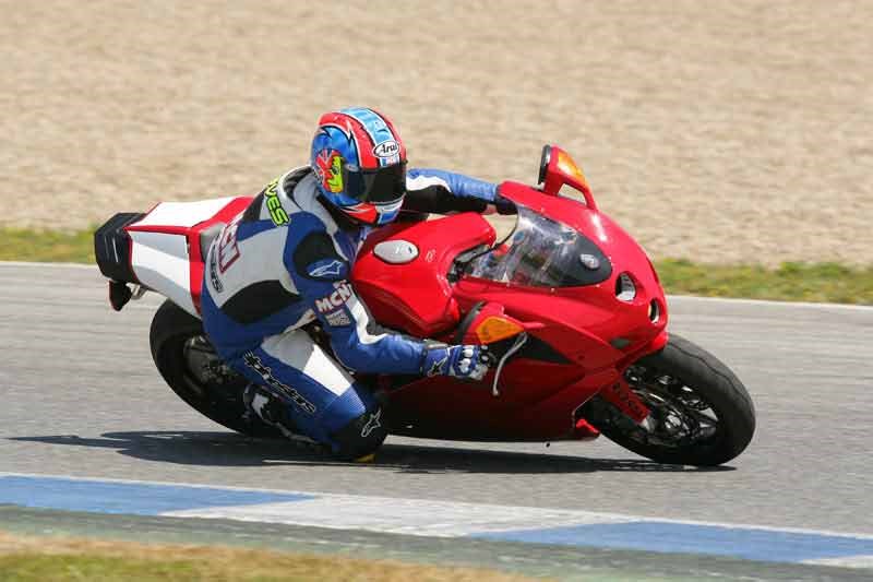 DUCATI 999 (2003-2006) Review | Speed, Specs & Prices