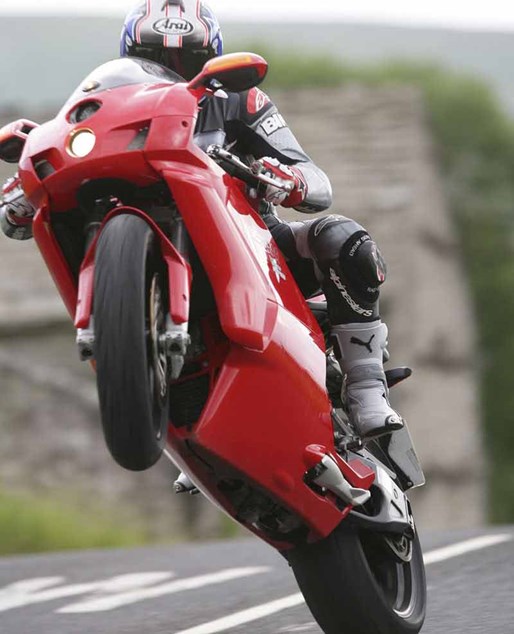 DUCATI 999 (2003-2006) Review | Speed, Specs & Prices