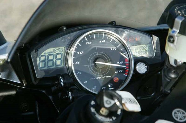 YAMAHA R6 (2006-2007) Review | Speed, Specs & Prices