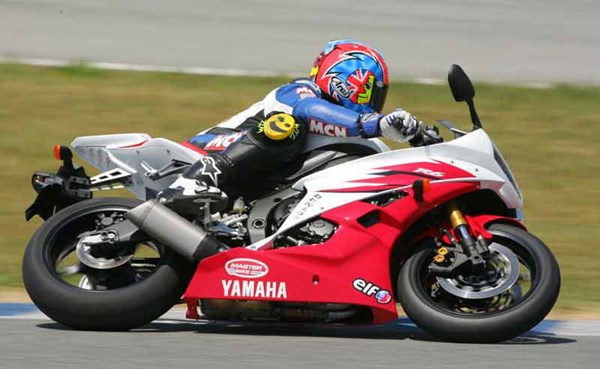 YAMAHA R6 (2006-2007) Review | Speed, Specs & Prices