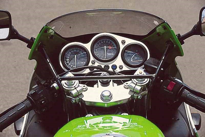 KAWASAKI ZX-6R (1995-1997) Review | Speed, Specs & Prices