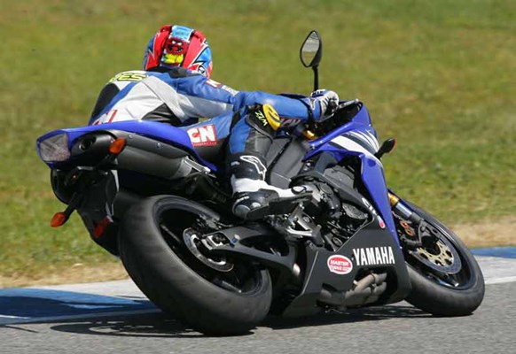 YAMAHA R1 (2004-2006) Review | Speed, Specs & Prices