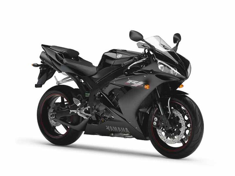 YAMAHA R1 (2004-2006) Review | Speed, Specs & Prices