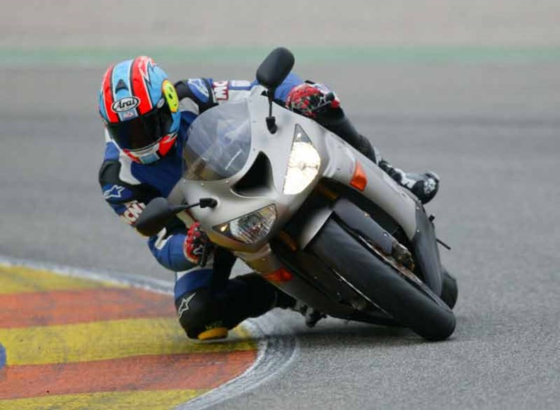 KAWASAKI ZX-6R (2005-2006) Review | Speed, Specs & Prices