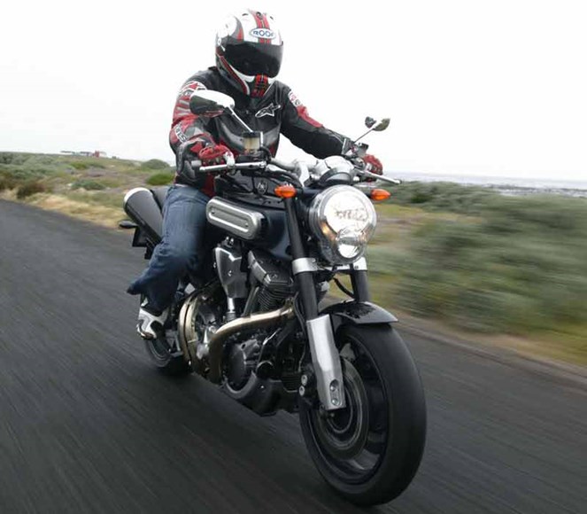 Yamaha MT-01 (2005-2012) Review | Speed, Specs & Prices