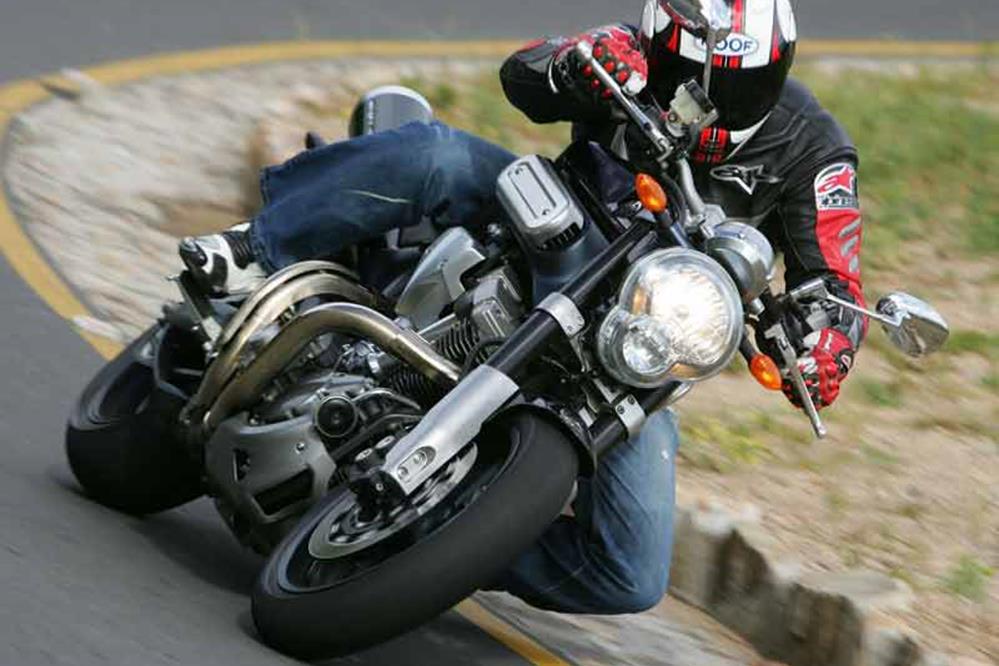 Yamaha MT-01 (2005-2012) Review | Speed, Specs & Prices