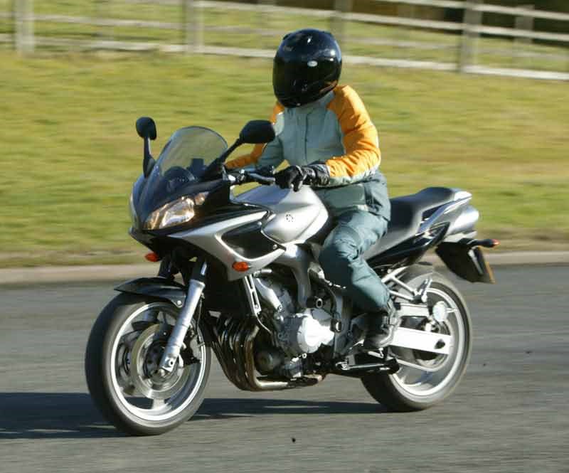 2004-2009 Yamaha FZ6 Fazer review: Sharp looks and ace motor