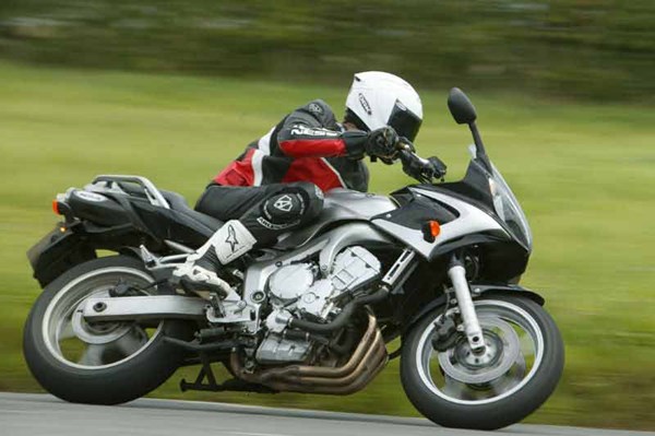 2004-2009 Yamaha FZ6 Fazer review: Sharp looks and ace motor