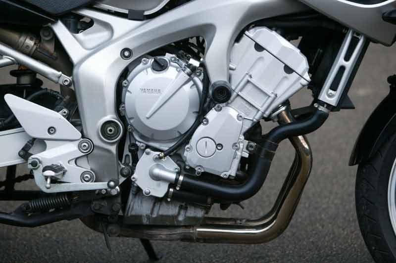 2004-2009 Yamaha FZ6 Fazer review: Sharp looks and ace motor