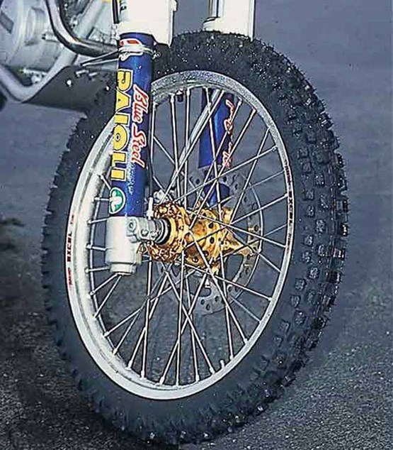 CCM 604 DUAL SPORT (1998-2002) Review, Specs & Prices