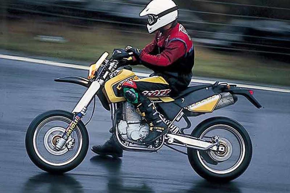 CCM 604 DUAL SPORT (1998-2002) Review, Specs & Prices