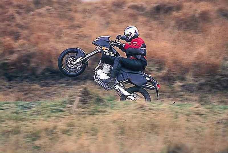 CCM 640RS SUPERMOTO (1999-2000) Review, Specs & Prices