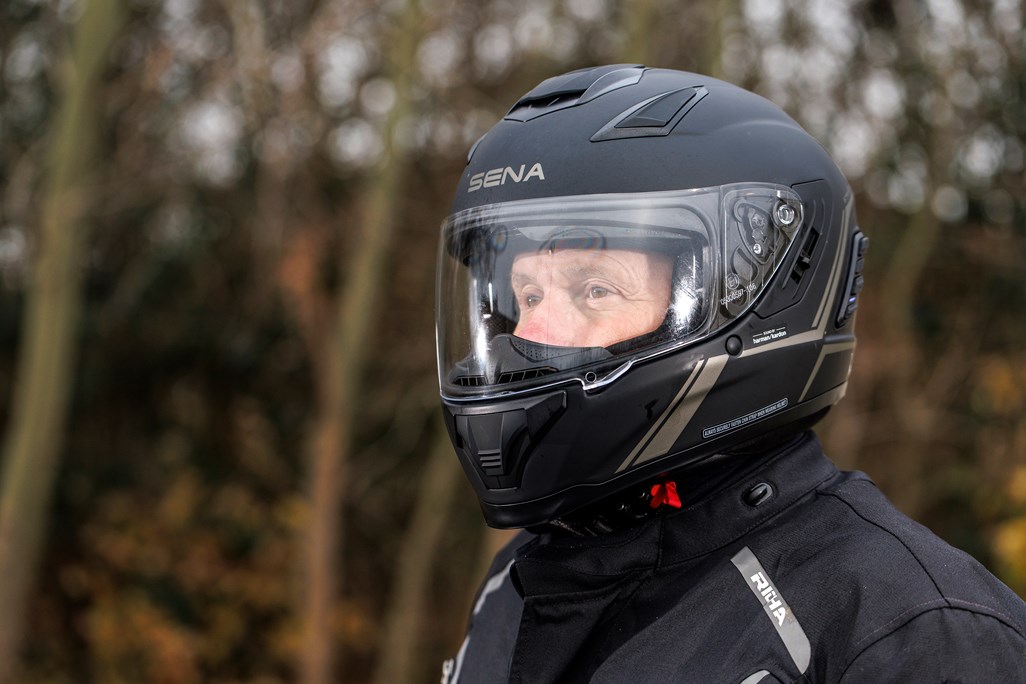 Sena vs Cardo - Which intercom brand should you choose?