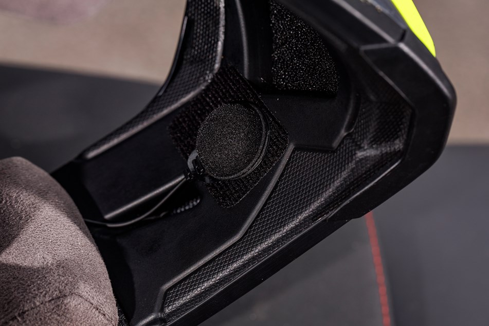 Sena vs Cardo - Which intercom brand should you choose?