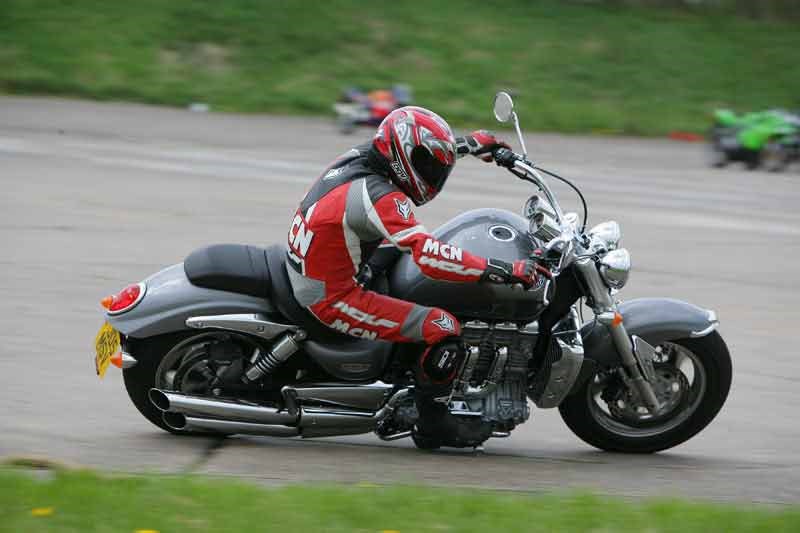 TRIUMPH ROCKET III (2005-2008) Review | Specs & Prices