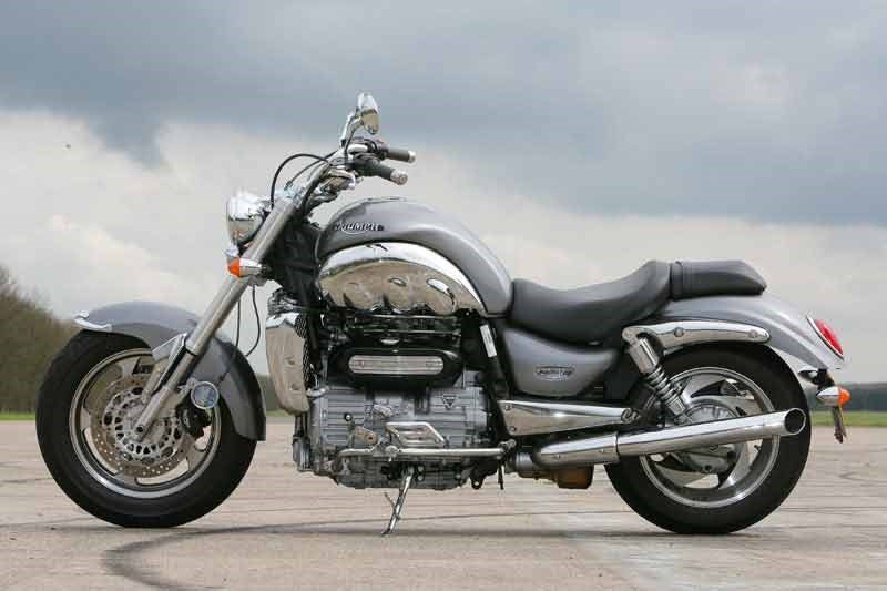 TRIUMPH ROCKET III (2005-2008) Review | Specs & Prices