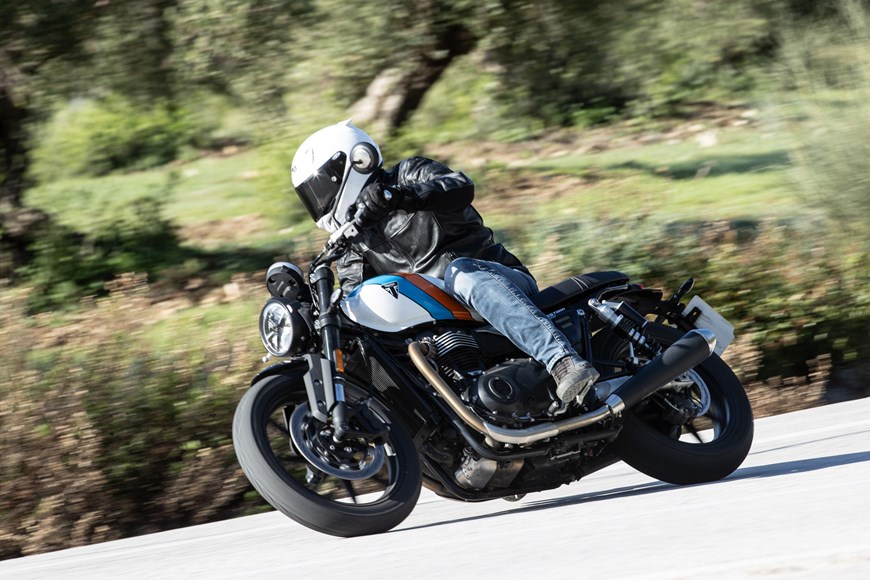 2025-on Triumph Speed Twin 900 review: Same charm, new tech
