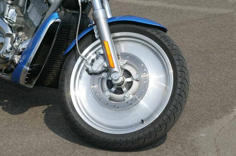 HARLEY-DAVIDSON V-ROD (2001-2008) Review, Specs & Prices